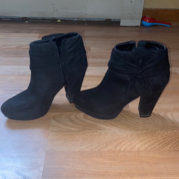 LC Lauren Conrad | Shoes | Cute Black Bowtie Booties | Poshmark